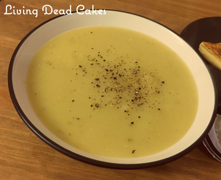 Vampire slayer soup – Living Dead Cakes